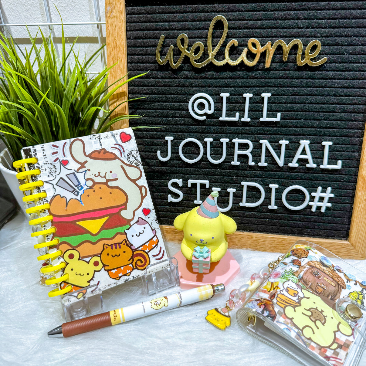 B7 Character Travel Notebook - Pompompurin Special Edition ...