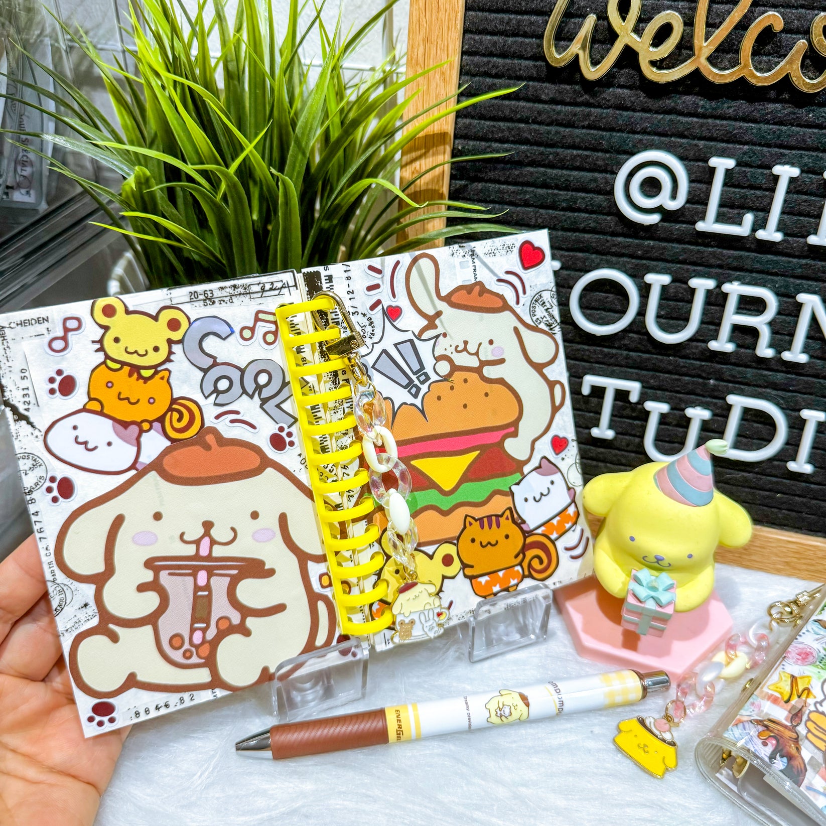 B7 Character Travel Notebook - Pompompurin Special Edition ...